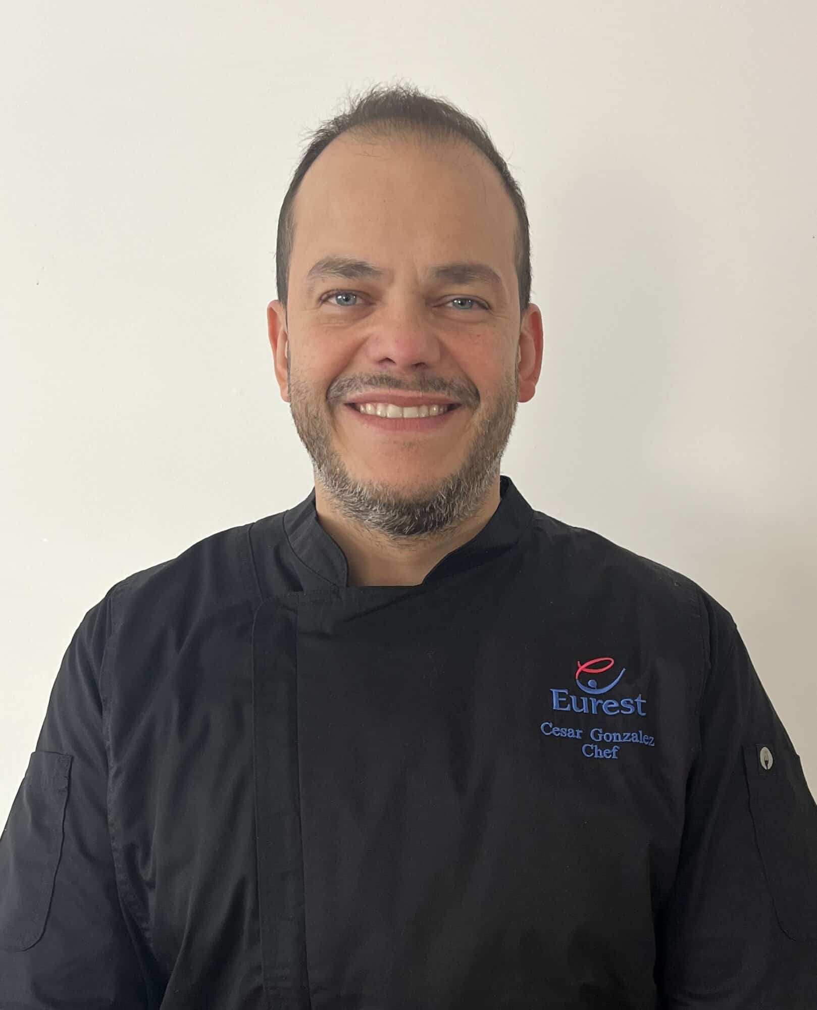 Meet César González, our Client of the Month